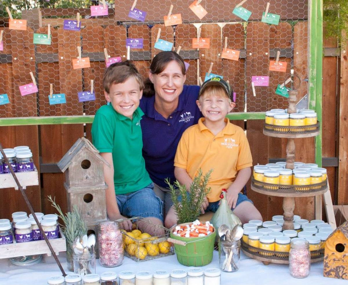 NATIONAL HANDMADE DAY - April 6, 2024 - National Day Calendar