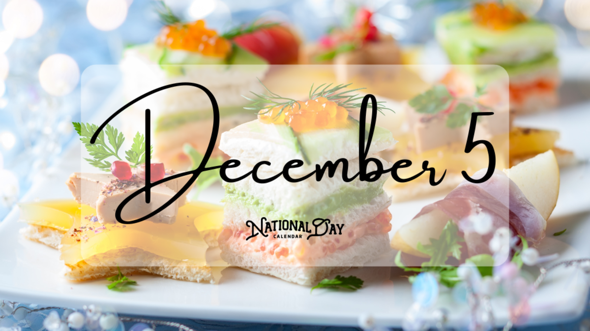 DECEMBER 5 | Birthdays and Events - National Day Calendar